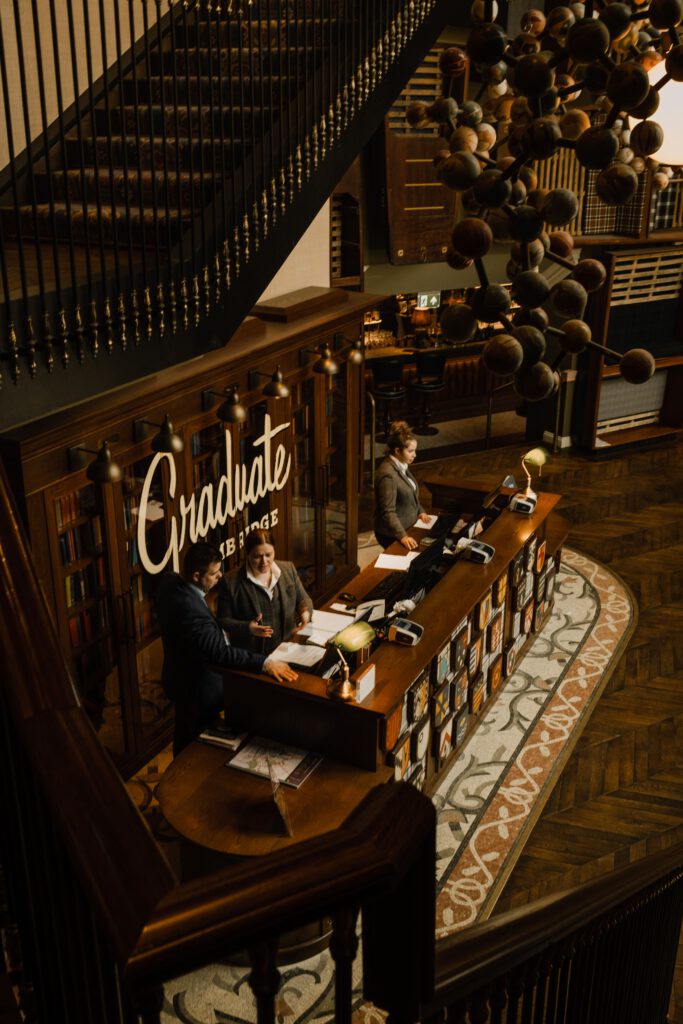 HOTEL REVIEW: GRADUATE CAMBRIDGE - Sarah Witpeerd